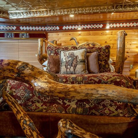 Jesse James Hideout ⋆ The Anniversary Inn